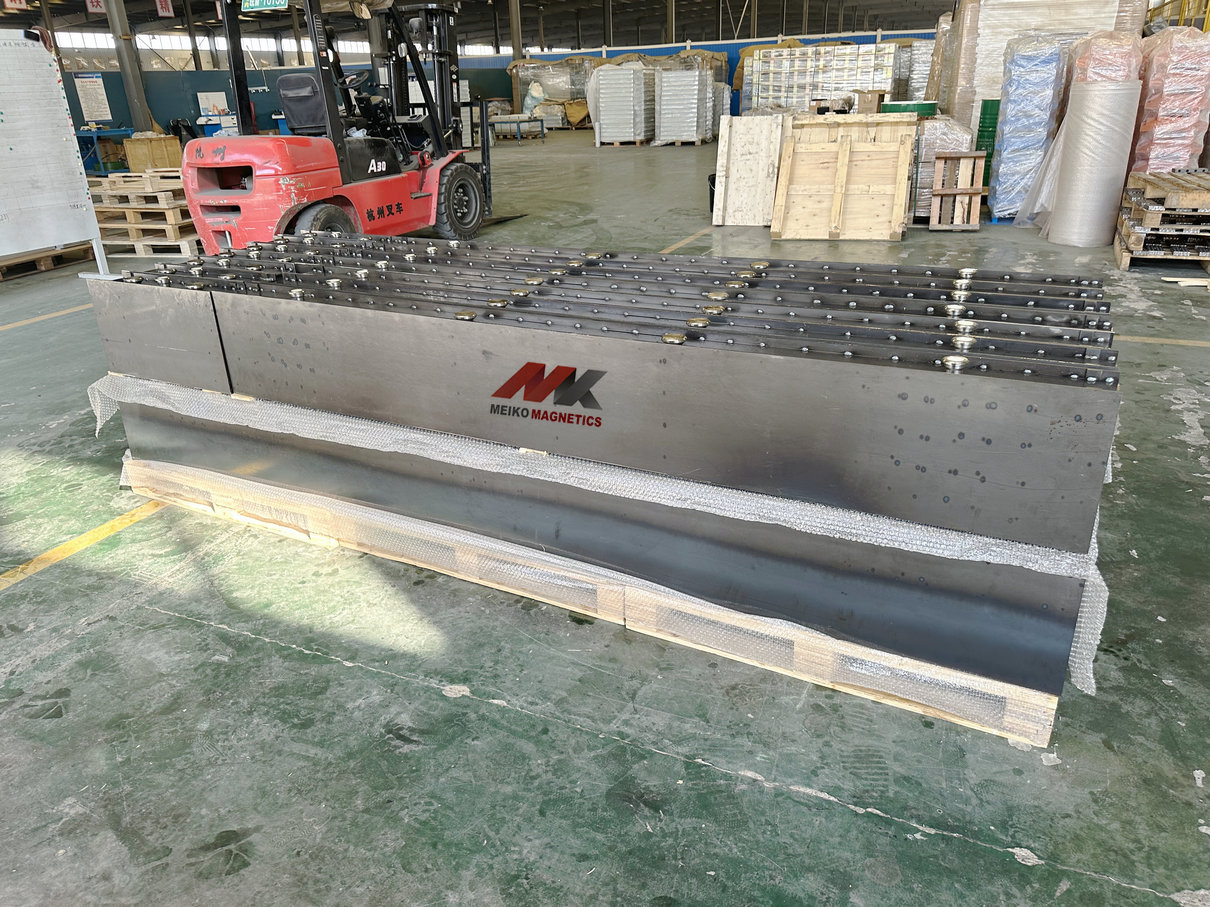 China Automatic Magnetic Shuttering System for External Wall Panel ...